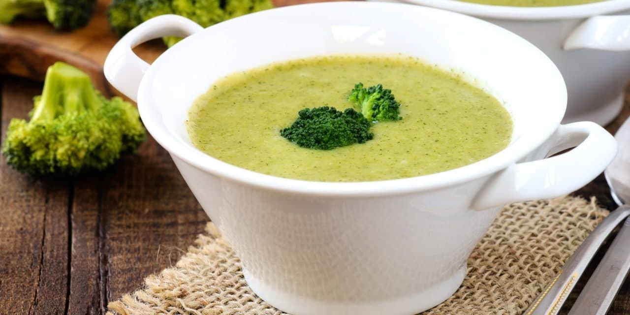 Reteta Supă de broccoli cu smântână - Retete.md
